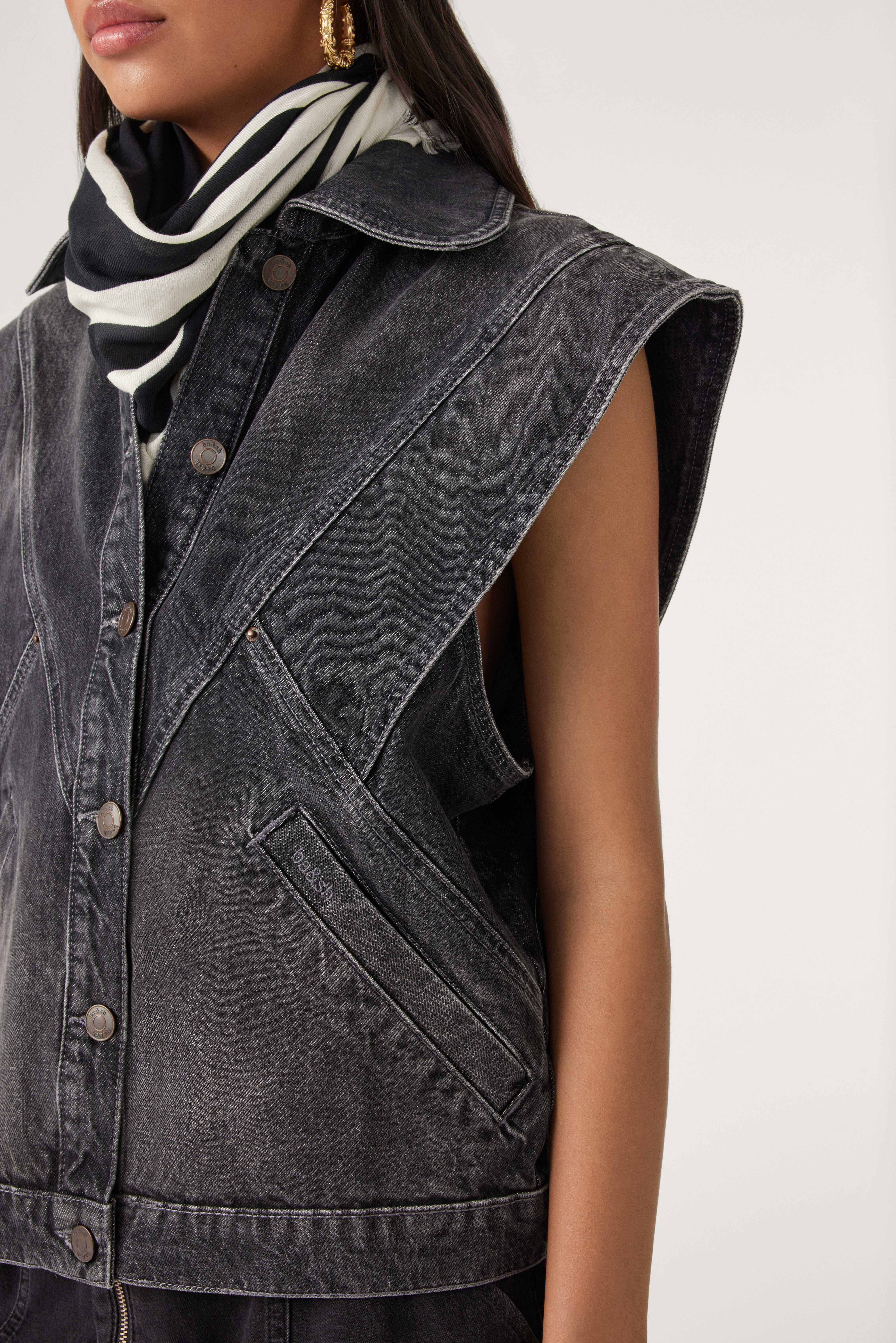 sleeveless denim jacket MAX BLACK // ba&sh BE