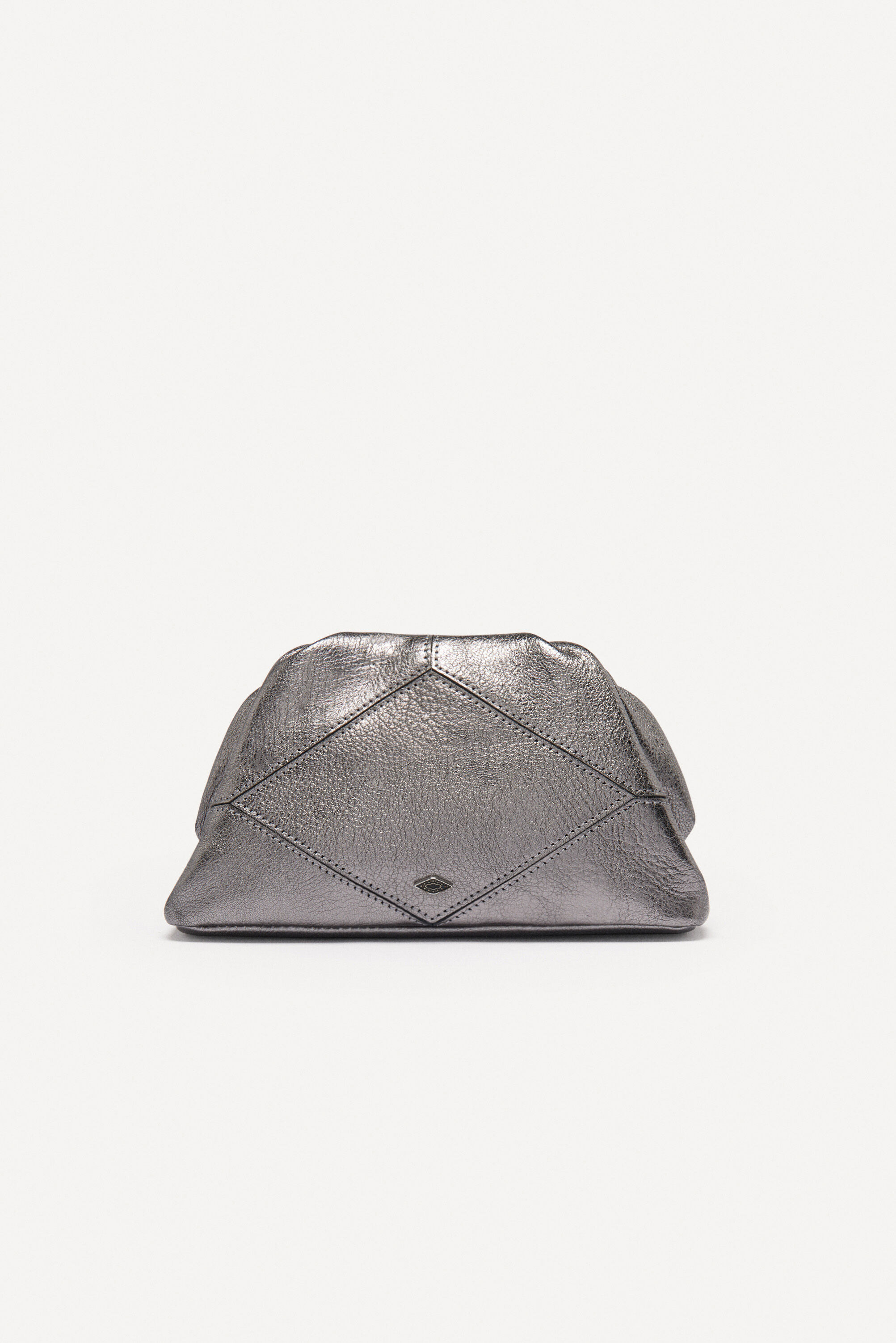 petit sac pochette JUNE NOIR // ba&sh BE