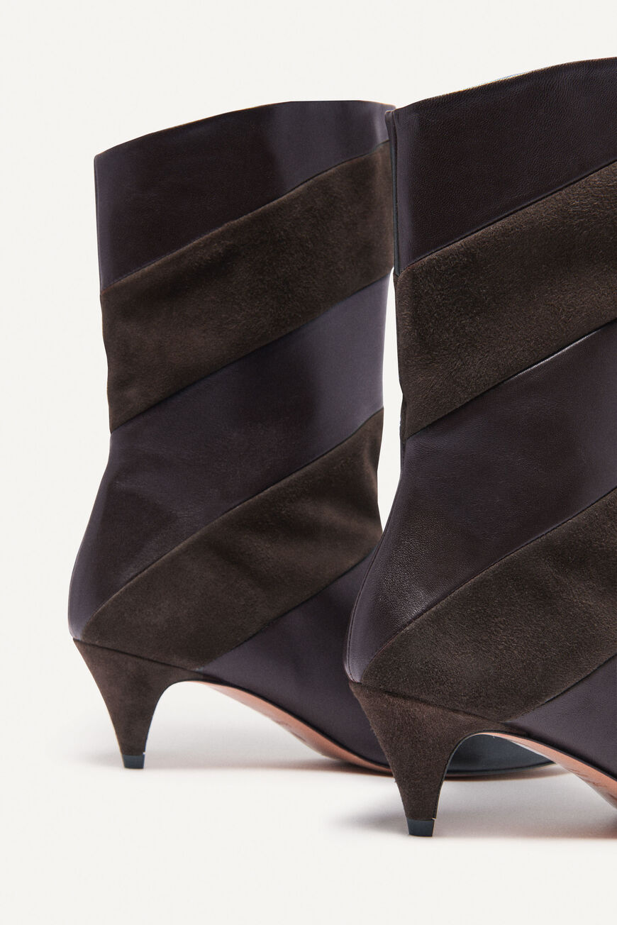 BOOTS CUTTY BROWN // ba&sh